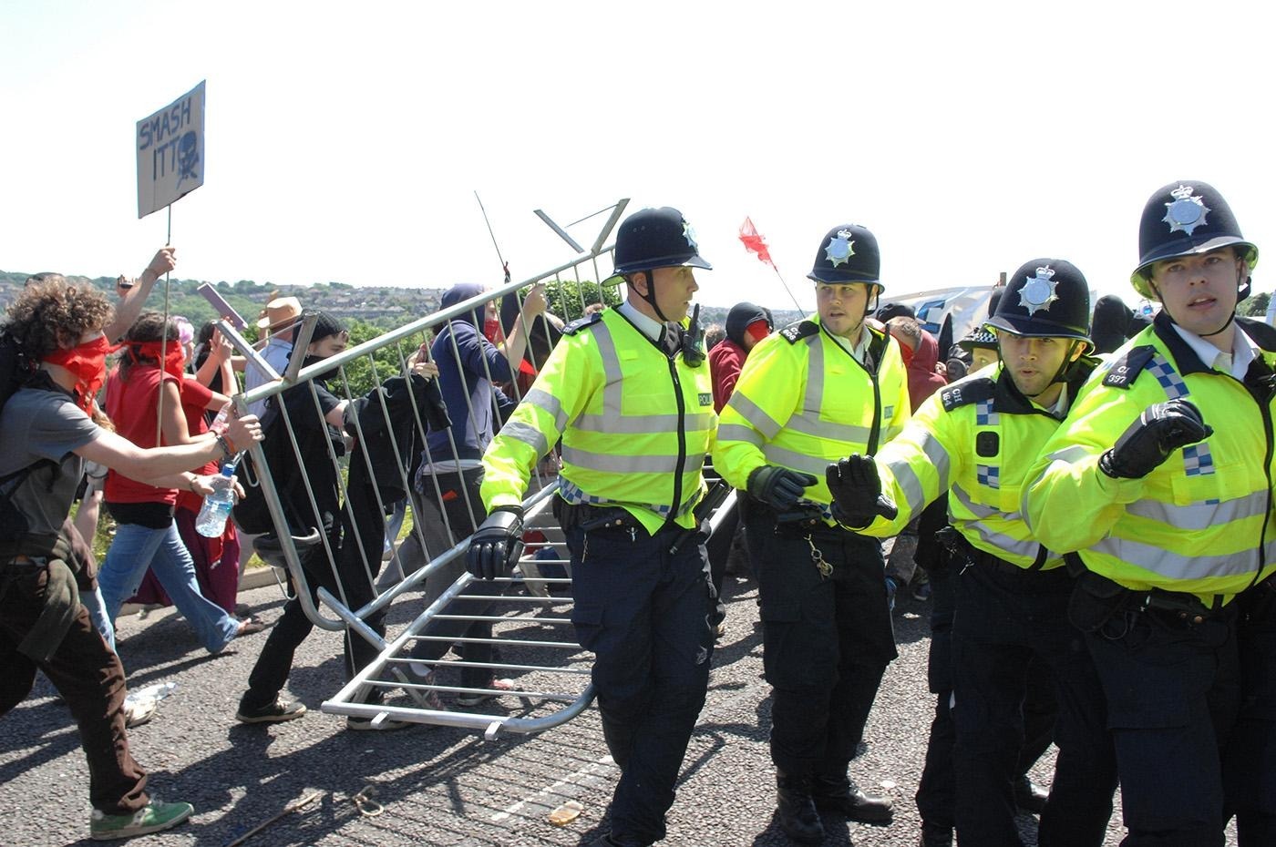 Police will be monitored at protests against DSEI arms fair - Freedom News